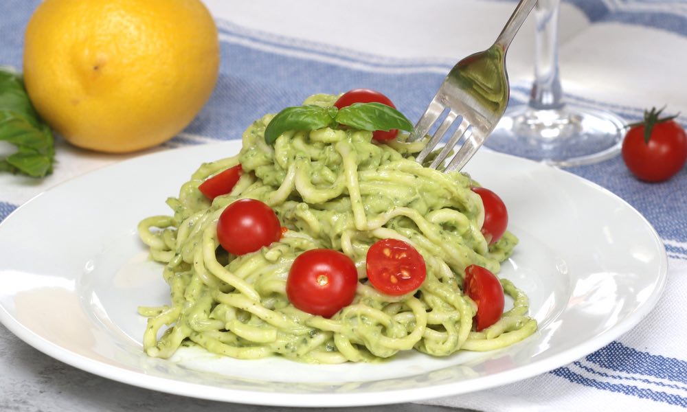 15 Minute Avocado Pasta - TipBuzz