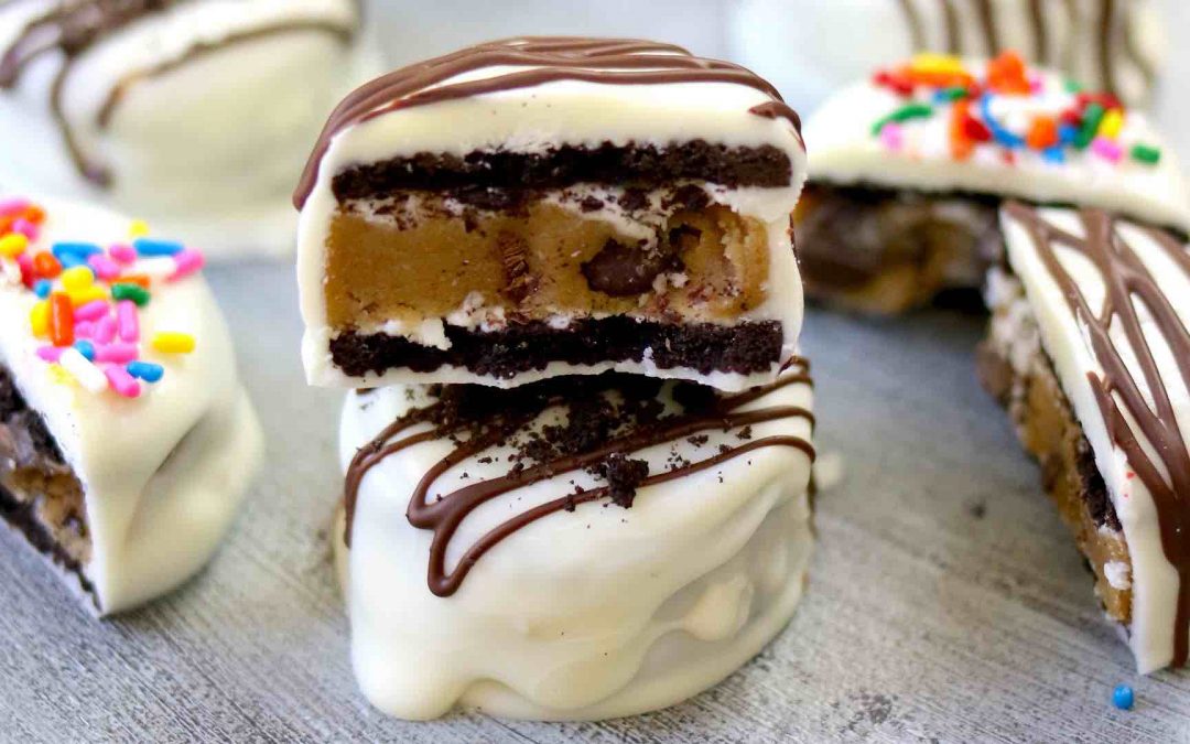 Cookie Dough Oreos Recipe (with Video) | TipBuzz