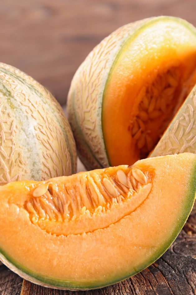 How to Tell If A Cantaloupe is Ripe (5 Easy Ways) - TipBuzz