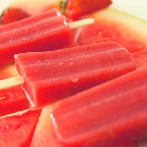 Strawberry Watermelon Popsicles {3 Ingredients!} - TipBuzz